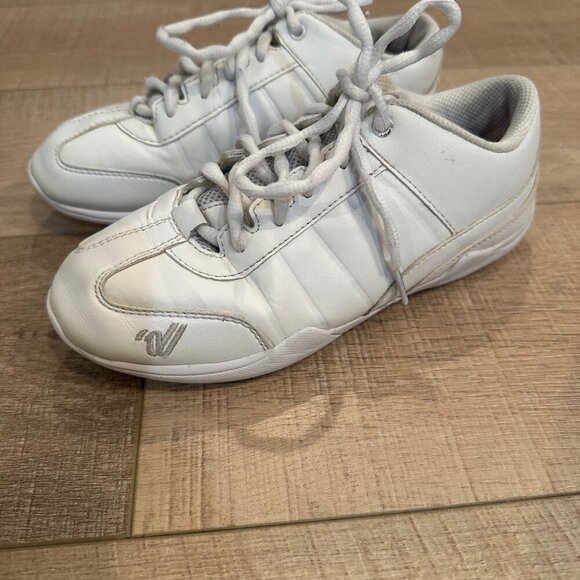 Varsity | Shoes | Varsity Cheerleader Ii 7530 Womens Size 5 White Cheer ...